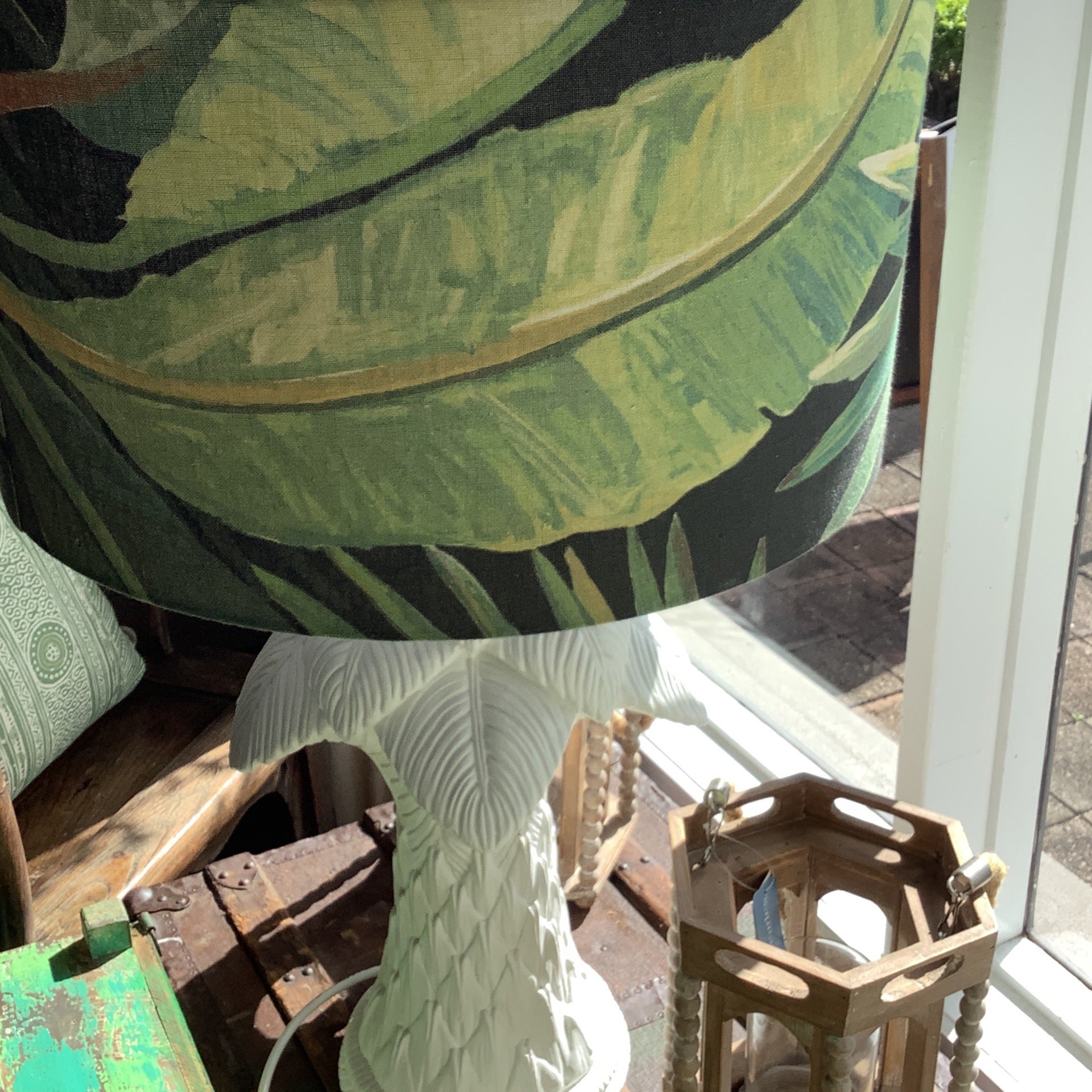 Palm tree base | Villa Life & Co